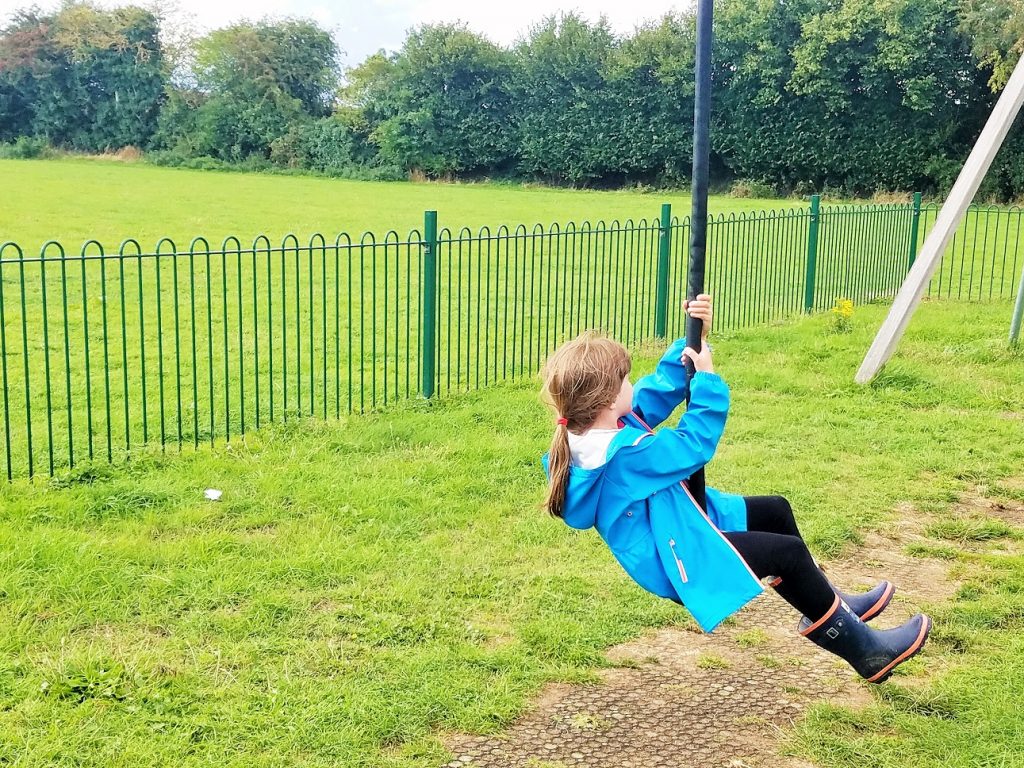 37 Tiny Ways To Give Positive Attention To Kids — Lucy At Home